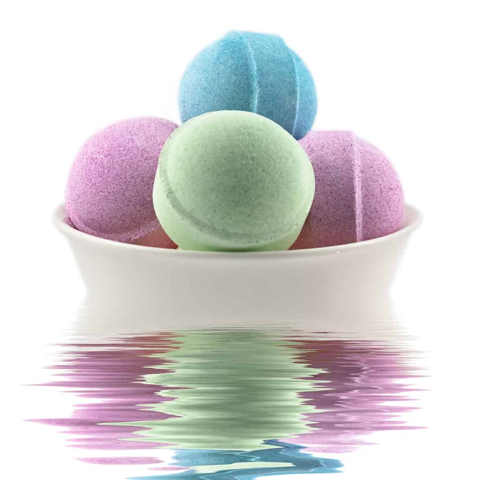 Homemade Natural Bath Bombs with Essential Oils - Natural Kitchen ...
